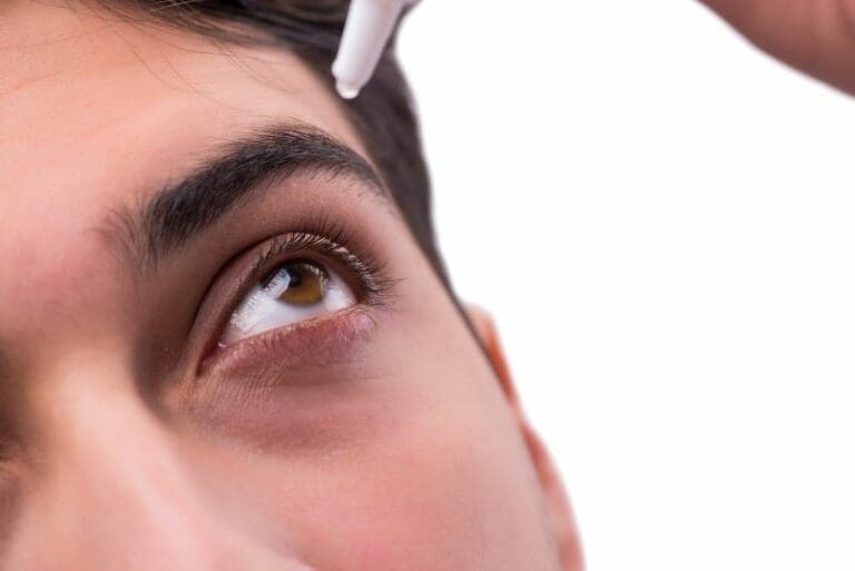 Por qué te tiembla el ojo - MGC Mutua