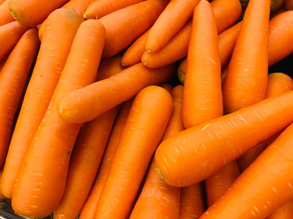 ¿Tienes las manos naranjas? Podría ser carotenemia y no lo sabías - MGC ...